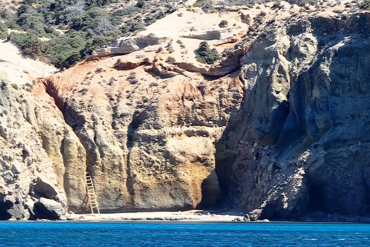These 5 Awesome Milos Boat Tours Are The Perfect Day at Sea in Greece