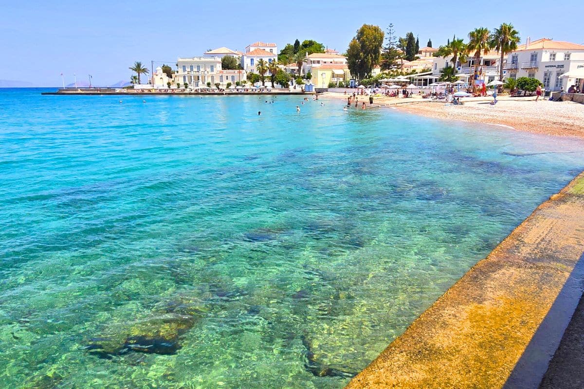 The Little-Known Island of Spetses is Greece’s Most Sophisticated ...