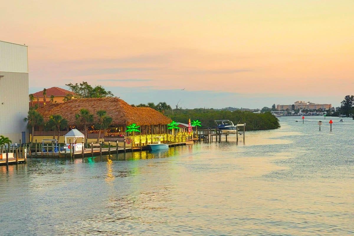 The Secluded Florida Barrier Island of Casey Key is Home to a Literary ...