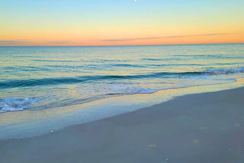 The Secluded Florida Barrier Island of Casey Key is Home to a Literary ...
